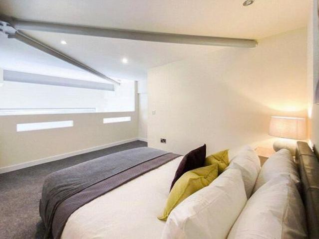 2 bedroom penthouse for rent in Connect House, 1 Henry Street, Manchester City Centre, Greater Manchester, M4