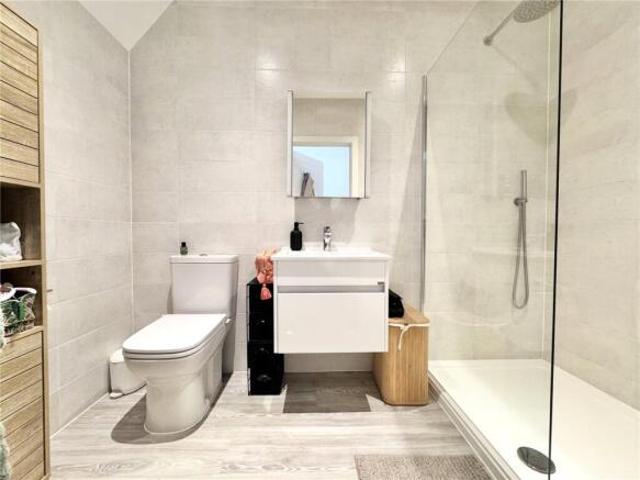 2 bedroom penthouse for rent in Danecourt Road, Poole, Dorset, BH14