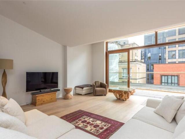 2 bedroom penthouse for rent in Dominion House, 59 Bartholomew Close, Barbican, Farringdon, London, EC1A