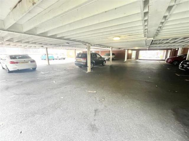 2 bedroom penthouse for rent in Freemans Court, 1 Honiton Road, Southend On Sea, Essex, SS1