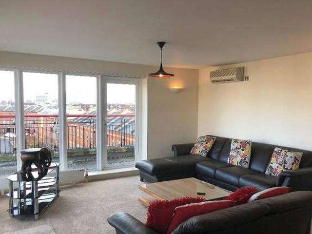 2 bedroom penthouse for rent in Gunwharf Quays Southsea Hampshire PO1