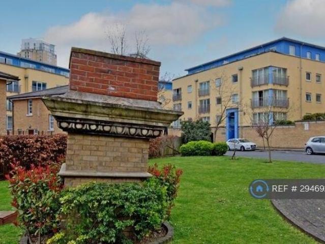 2 bedroom penthouse for rent in Garland Court, London, E14