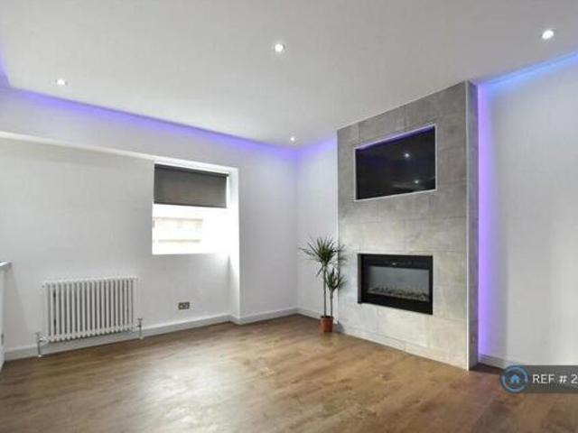 2 Bedroom Penthouse For Rent In Glasgow