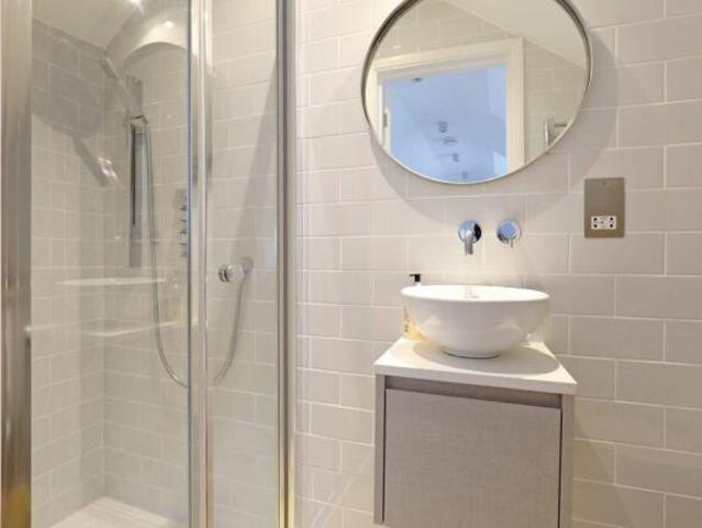 2 bedroom penthouse for rent in Glebe Place, Chelsea, SW3