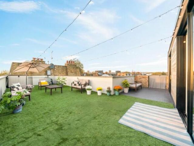 2 bedroom penthouse for rent in Goldney Road, Maida Vale, London W9
