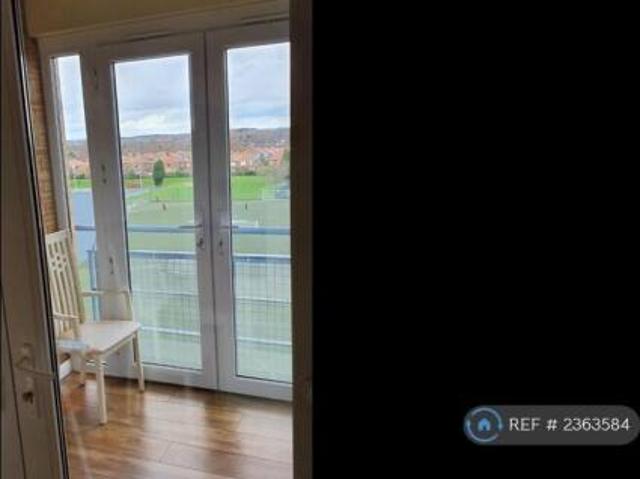 2 bedroom penthouse for rent in Knights Bridge Court, Newcastle, NE3