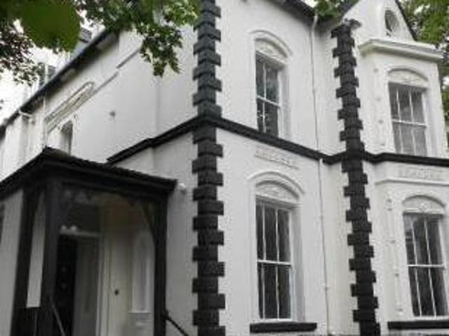 2 Bedroom Penthouse For Rent In Liverpool