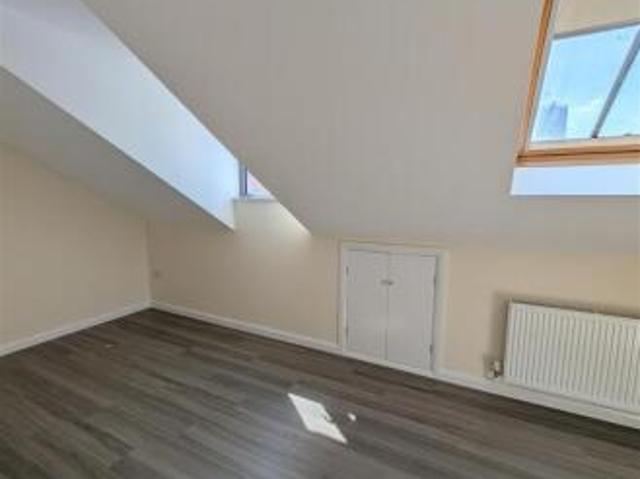 2 bedroom penthouse for rent in Loates Lane, Watford, WD17