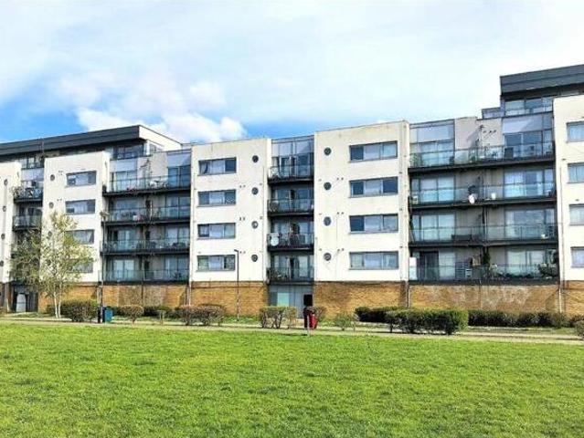 2 Bedroom Penthouse For Rent In London