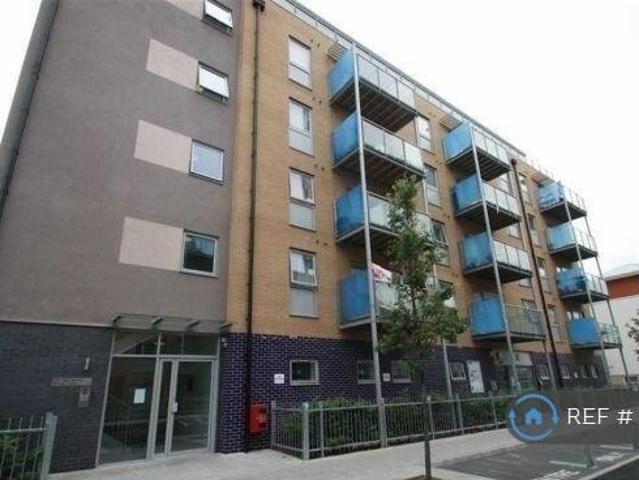 2 Bedroom Penthouse For Rent In London