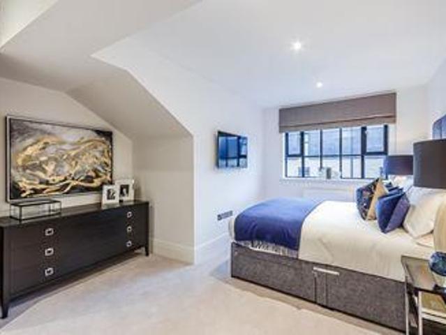 2 bedroom penthouse for rent in Palace Wharf Apartments, Rainville Road, London W6