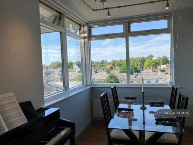 2 bedroom penthouse for rent in Paradise Street, Cambridge, CB1