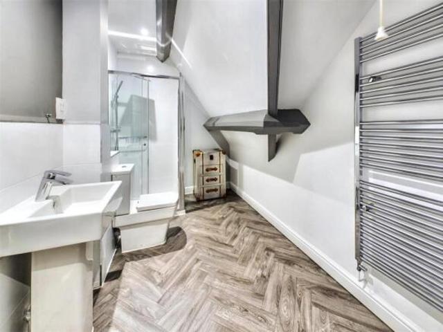2 bedroom penthouse for rent in Penthouse, Duesbury Court, Mickleover, Derby, DE3