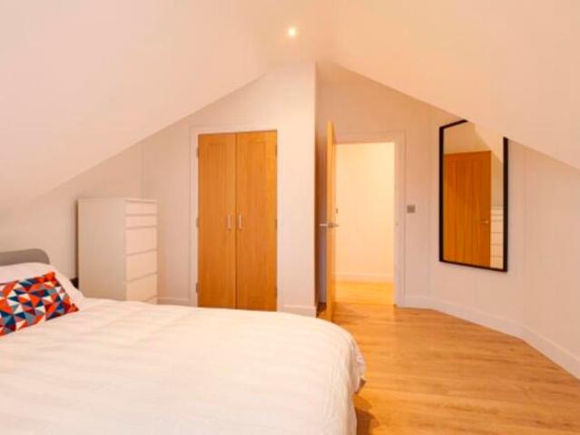 2 bedroom penthouse for rent in Pilgrims Way, Canterbury, Kent, CT1