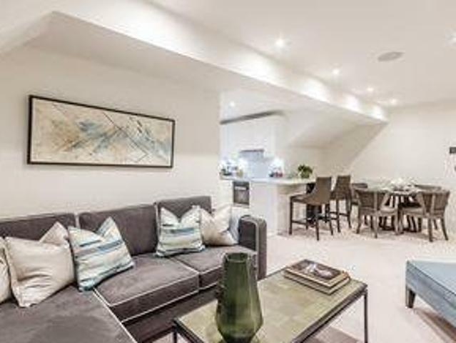 2 Bedroom Penthouse For Rent In Rainville Road, Fulham