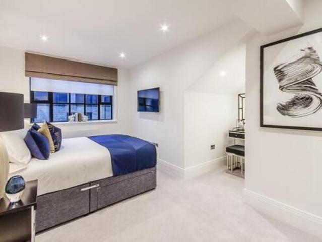 2 bedroom penthouse for rent in Rainville Road, London, W6