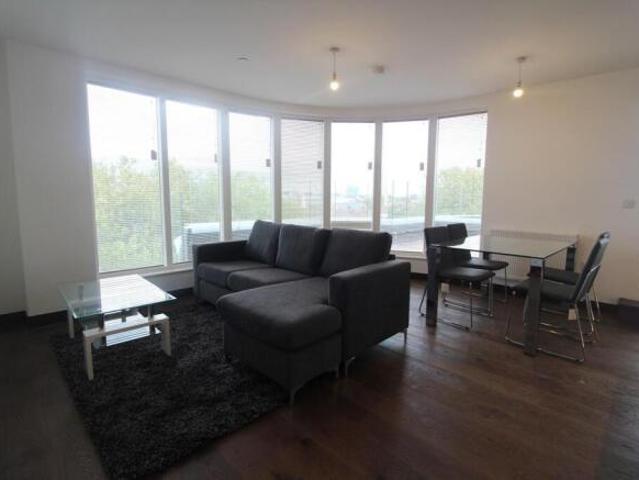 2 bedroom penthouse for rent in Riverside View, 5 9 Berkeley Avenue, Reading, RG1