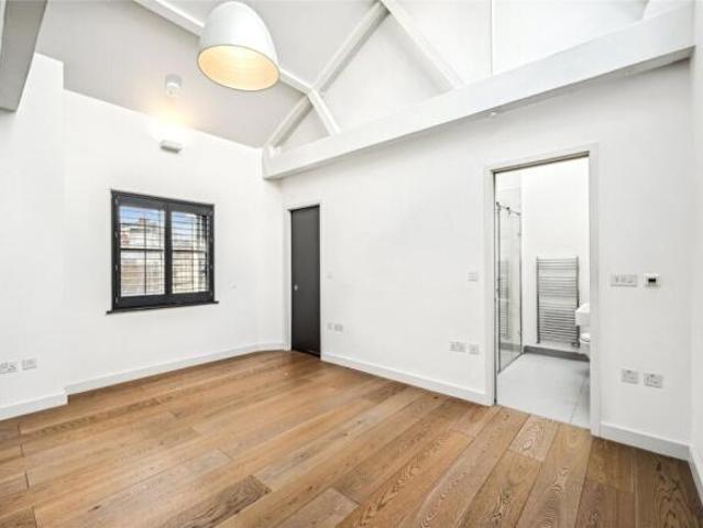2 bedroom penthouse for rent in St Martins Lane, London, WC2N