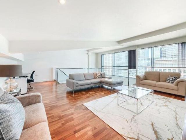 2 bedroom penthouse for rent in South Quay Square, London, E14