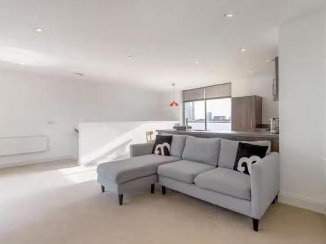 2 bedroom penthouse for rent in Viva, 10 Commercial Street, B1.