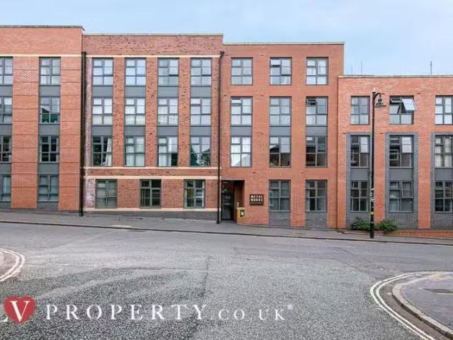 2 bedroom penthouse for rent in Warstone Lane, Birmingham, Wes.