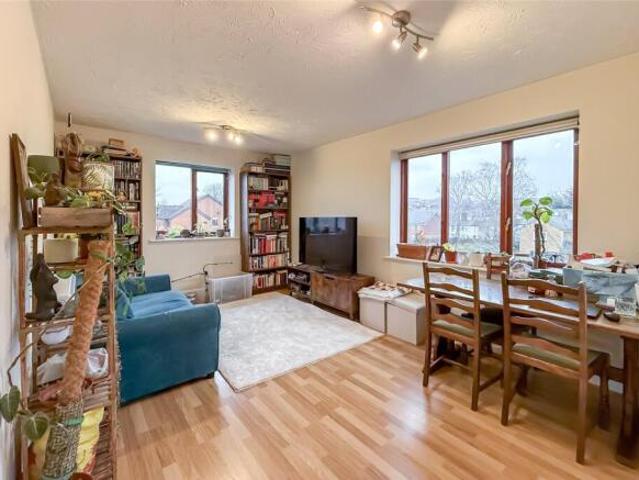 2 bedroom penthouse for sale in Millers Rise, St. Albans, Hertfordshire, AL1