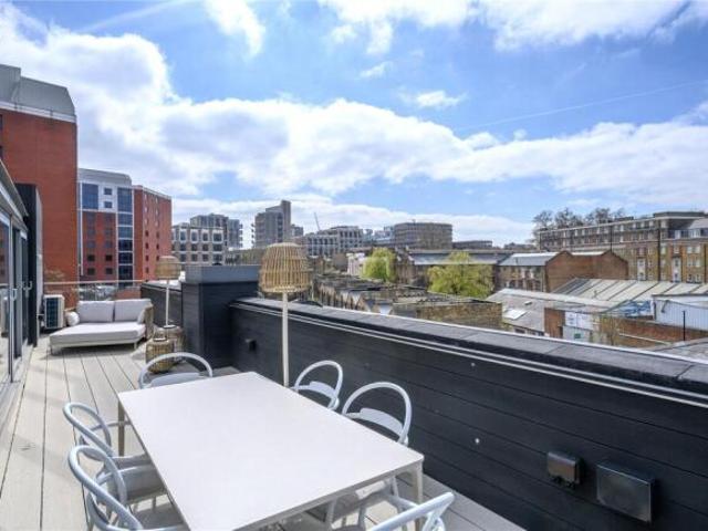2 bedroom penthouse for sale in Cubitt Street, London, WC1X