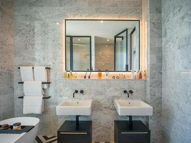 2 Bedroom Penthouse For Sale In Canary Wharf