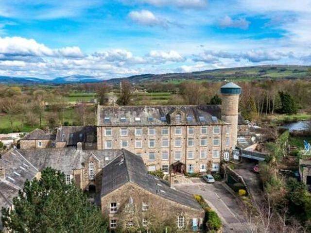 2 Bedroom Penthouse For Sale In Caton, Lancaster