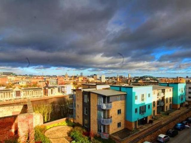 2 bedroom penthouse for sale in Colombo Square Gateshead Tyne And Wear NE8 NE8