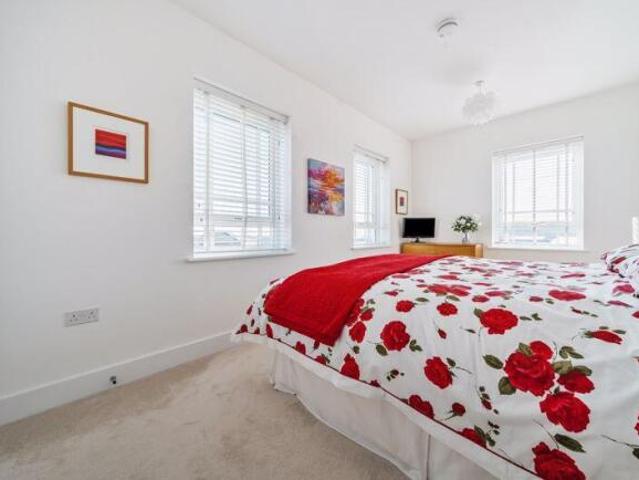 2 bedroom penthouse for sale in Hawkinge, CT18