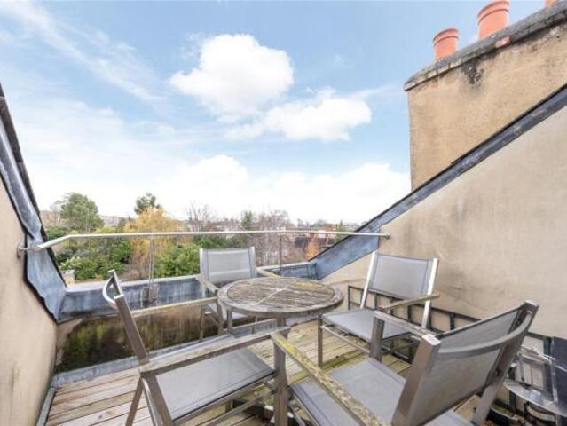 2 bedroom penthouse for sale in Haverstock Hill, Belsize Park, London, NW3