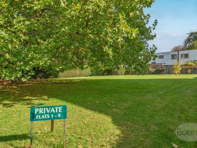 2 bedroom penthouse for sale in Hilgay, Guildford, Surrey, GU1