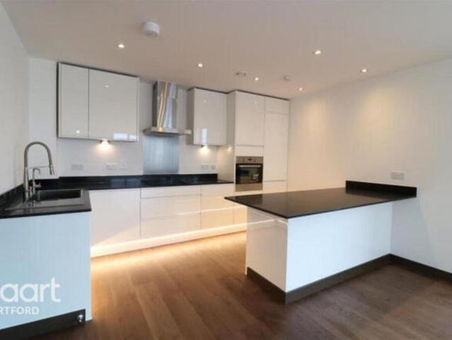 2 bedroom penthouse for sale in James Smith Court, Dartford, DA1