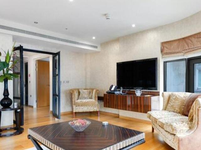 2 Bedroom Penthouse For Sale In London