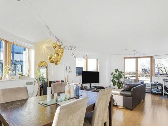 2 Bedroom Penthouse For Sale In London