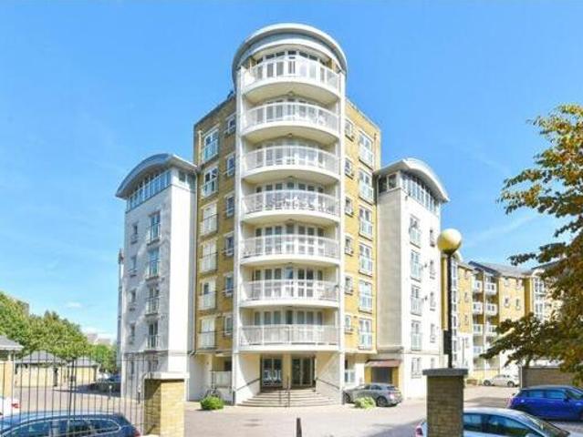 2 Bedroom Penthouse For Sale In London
