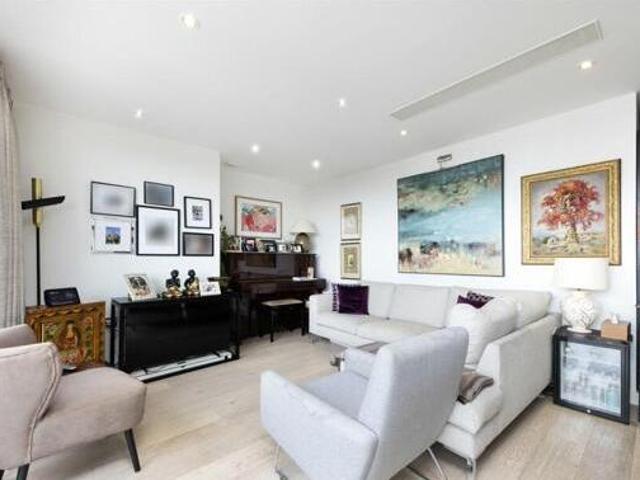 2 Bedroom Penthouse For Sale In London