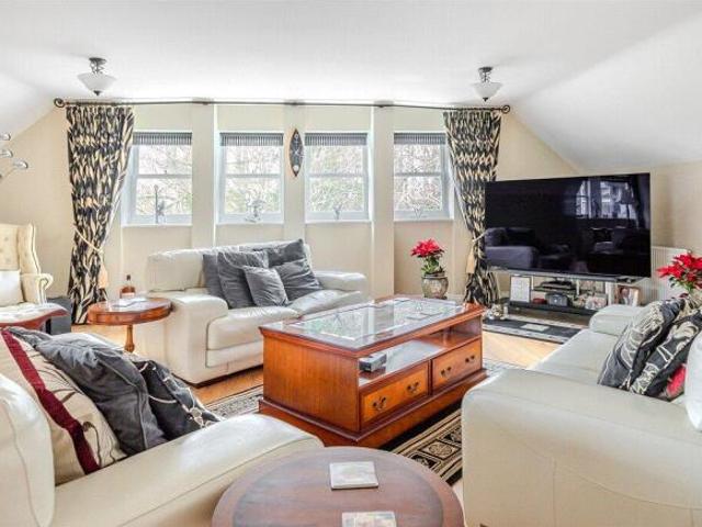 2 bedroom penthouse for sale in Portland Crescent, Harrogate, North Yorkshire, HG1