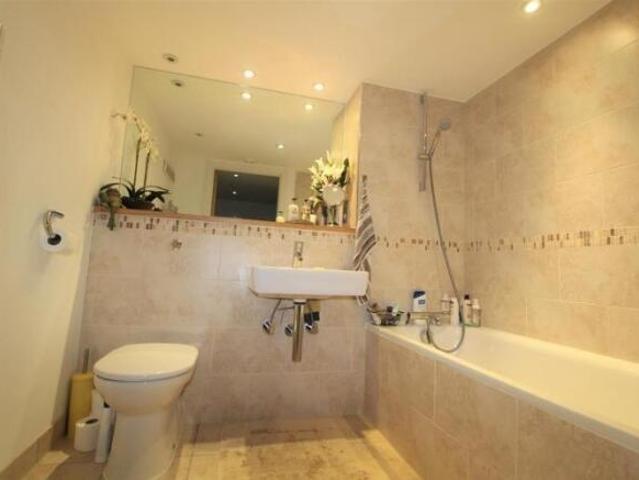 2 bedroom penthouse for sale in Regatta Quay, Ipswich, IP4