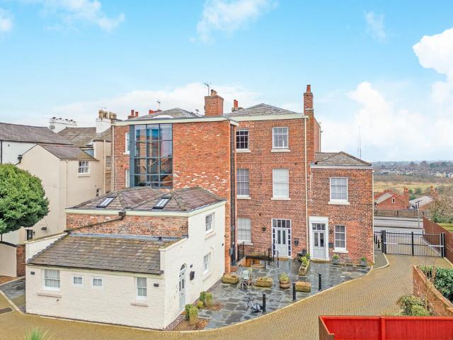 2 bedroom penthouse for sale in Richmond Place, Boughton, Chester, CH3