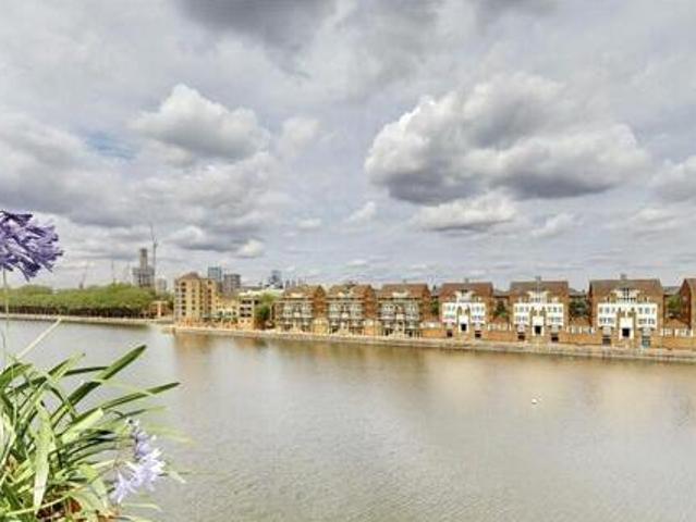 2 Bedroom Penthouse For Sale In Surrey Quays, London