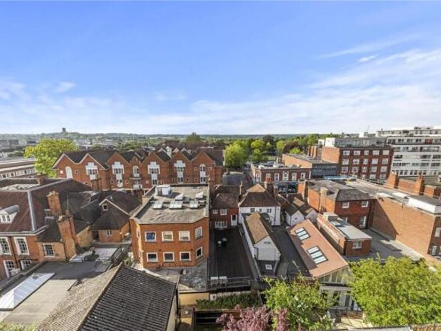 2 bedroom penthouse for sale in Sydenham Road, Guildford, Surrey, GU1