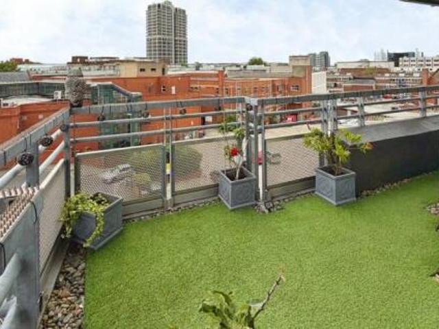 2 bedroom penthouse for sale in Sanford Street, Swindon, Wiltshire, SN1