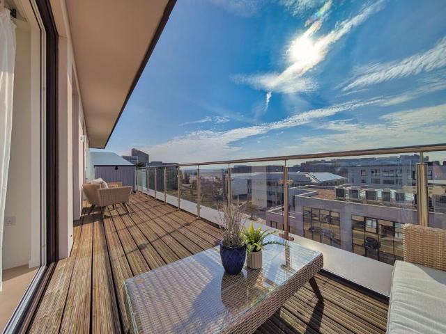 2 bedroom penthouse for sale in Silbury Boulevard, Granton House, MK9