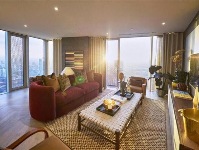 2 bedroom penthouse for sale in The Walmer, Vista River Gardens, Trinity Islands, Water Street, Manchester, M3