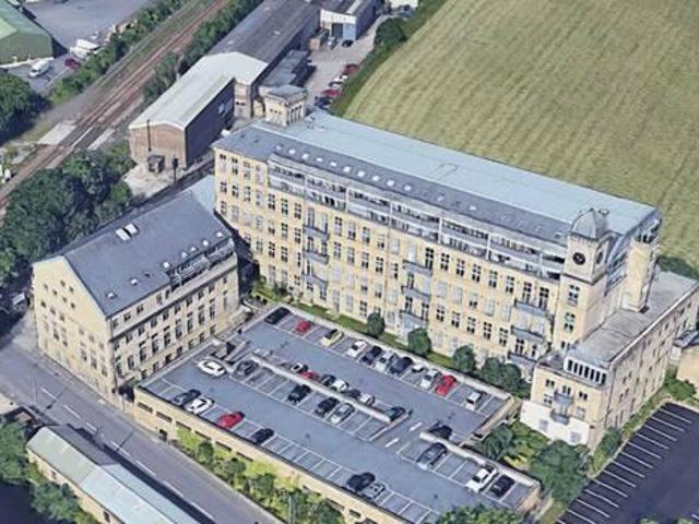 2 bedroom penthouse for sale in Valley Mill Park Road Elland HX5 9GZ HX5
