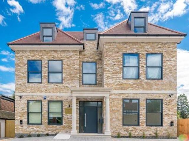 2 Bedroom Penthouse For Sale In Whetstone, London