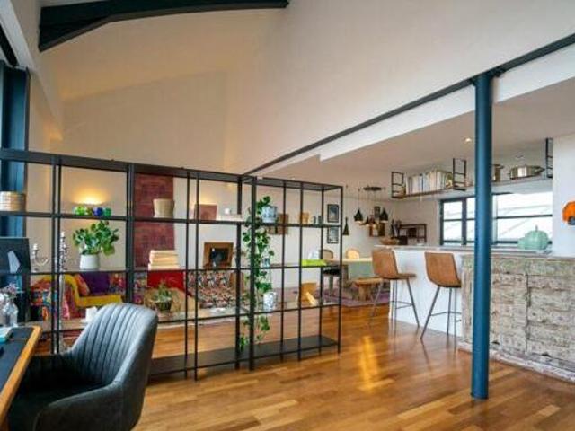 2 Bedroom Penthouse For Sale In 124 Charles Street, Leicester