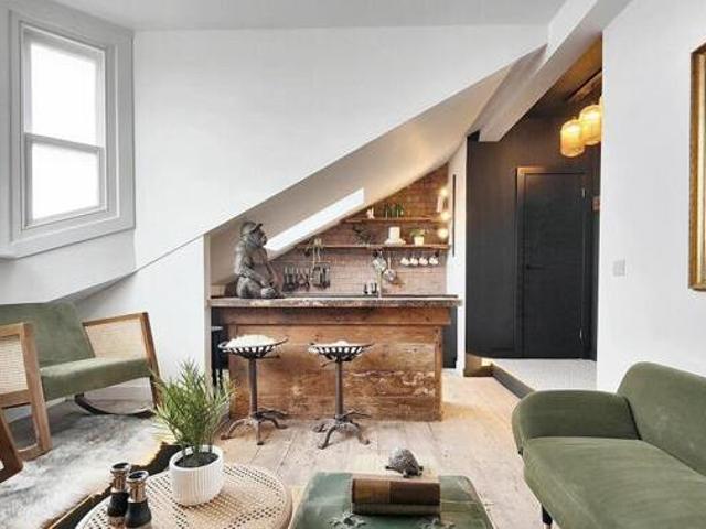 2 Bedroom Penthouse For Sale In 245 Marine Road
